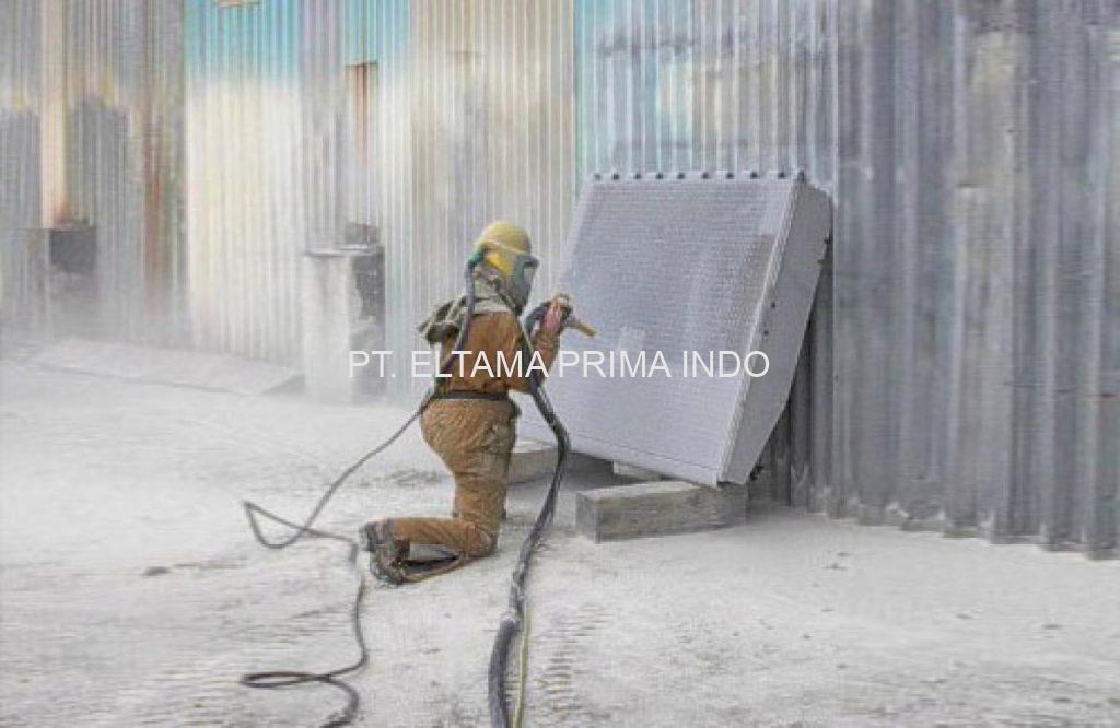 Apa Perbedaan Sandblasting dan Gritblasting?